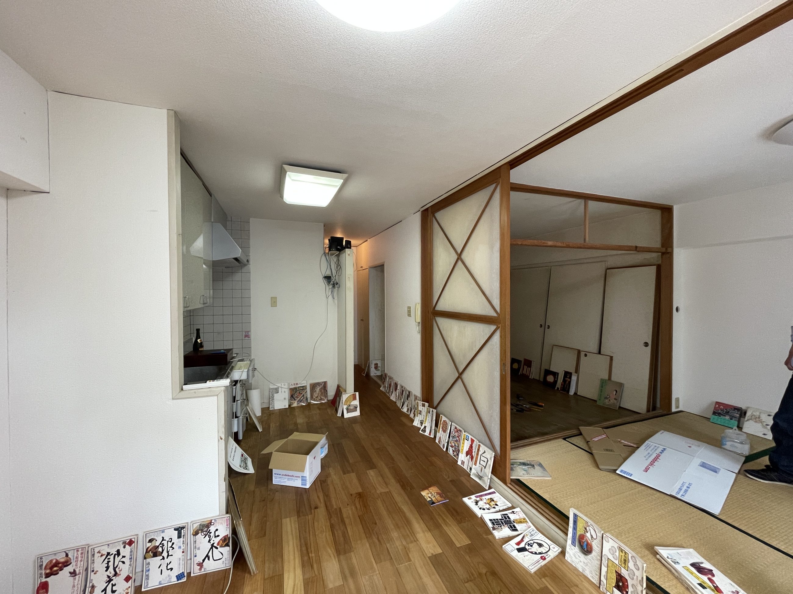 上町 築54年の在来浴室ヴィンテージマンションをリモートワークスペースを設けた無垢床仕様の1SLDKにフルリノベ【世田谷区 RCマンション 築43年 1SLDK 賃貸】eims（エイムズ ...