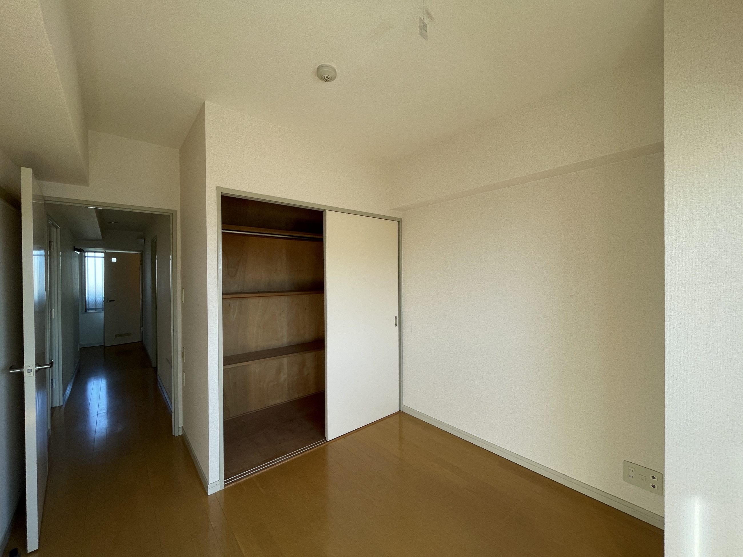 北赤羽 築24年マンション3LDKを既存を生かしつつも、床材、ユニットバス、キッチンを新設し、コストを抑えてリノベーション【北区 築24年 3LDKマンション リノベーション事例】eims ...