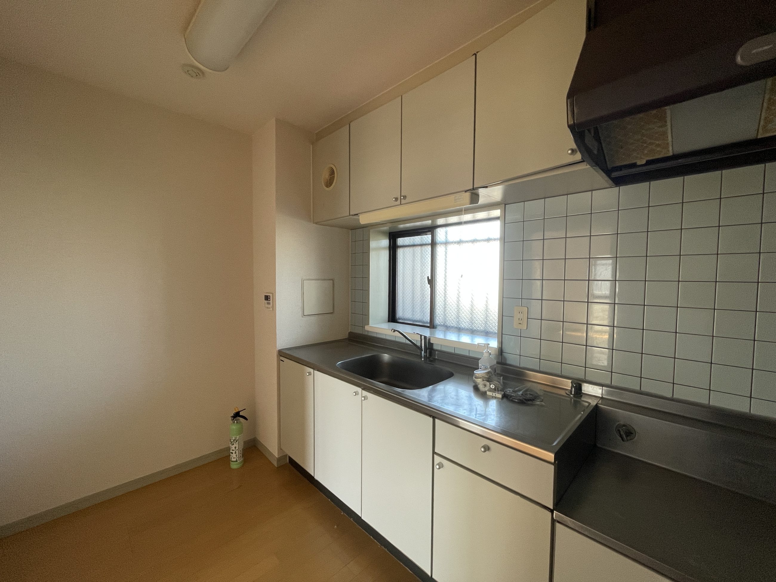 北赤羽 築24年マンション3LDKを既存を生かしつつも、床材、ユニットバス、キッチンを新設し、コストを抑えてリノベーション【北区 築24年 3LDKマンション リノベーション事例】eims ...