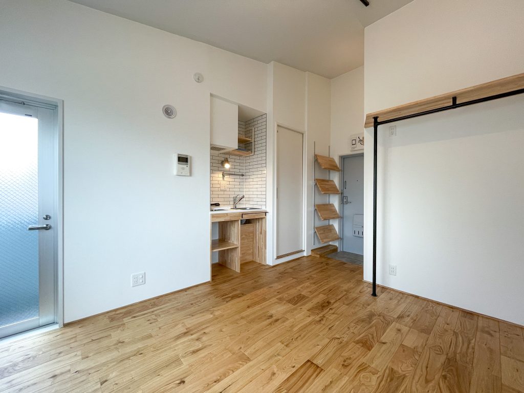 聖蹟桜ヶ丘 極狭3点UBの1Rを黒い小物をアクセントにした空間にフルリノベ【多摩市 築34年 RC 1R 賃貸】eims（エイムズ） - eims (エイムズ)