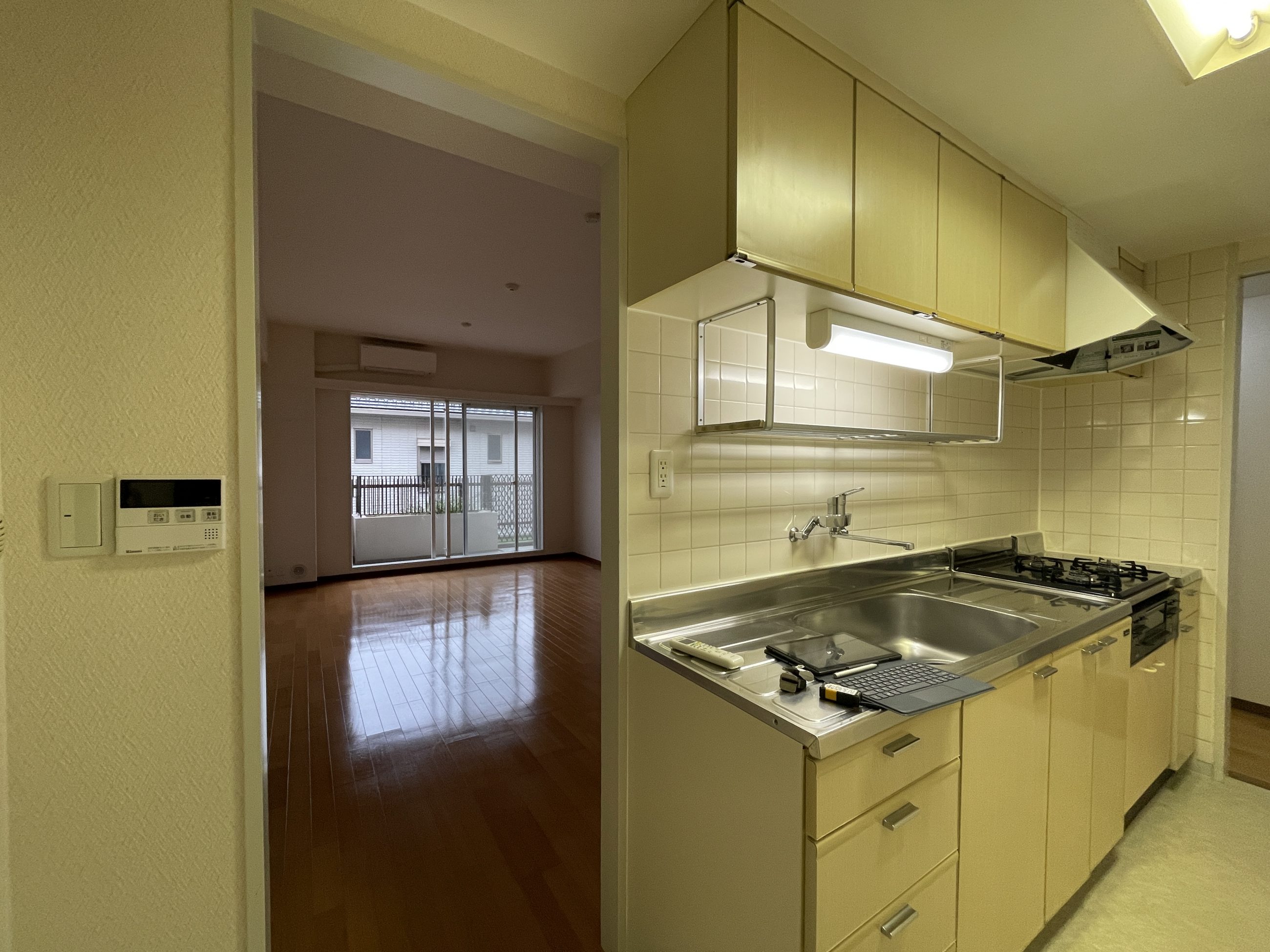 藤が丘 築32年の築古マンションを、予算を抑えつつも見映えする空間にリノベーション3LDK【横浜市 築32年 マンションリノベーション事例】eims（エイムズ） - eims (エイムズ)