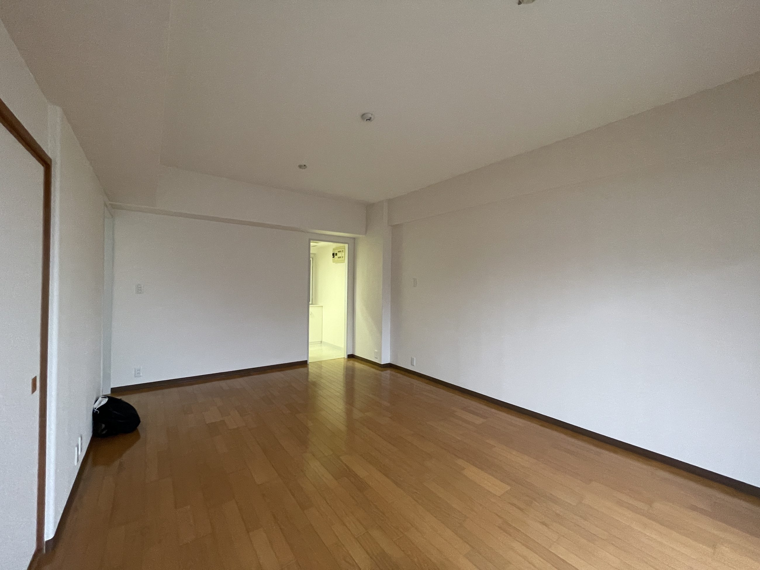 藤が丘 築32年の築古マンションを、予算を抑えつつも見映えする空間にリノベーション3LDK【横浜市 築32年 マンションリノベーション事例】eims（エイムズ） - eims (エイムズ)