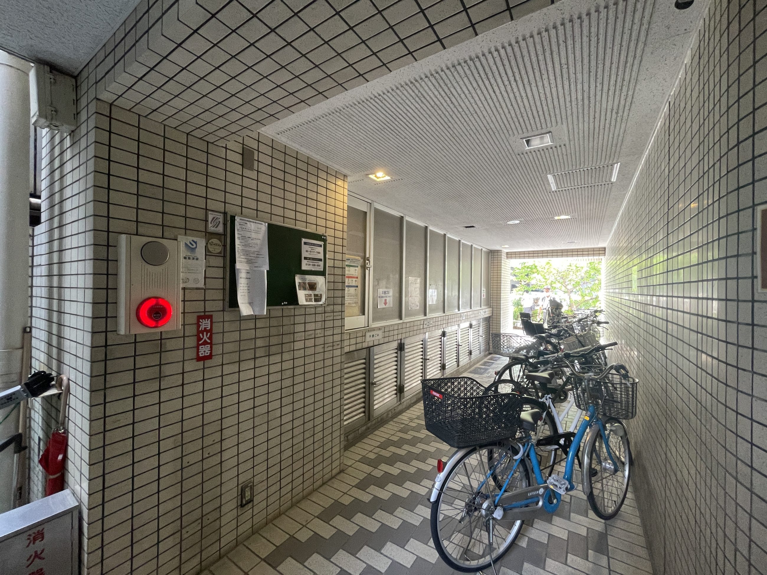 蔵前 外構とエントランスのフルリニューアルで印象を一新したフルリノベーション 【台東区 築37年 RCマンション 賃貸】eims（エイムズ） - eims (エイムズ)