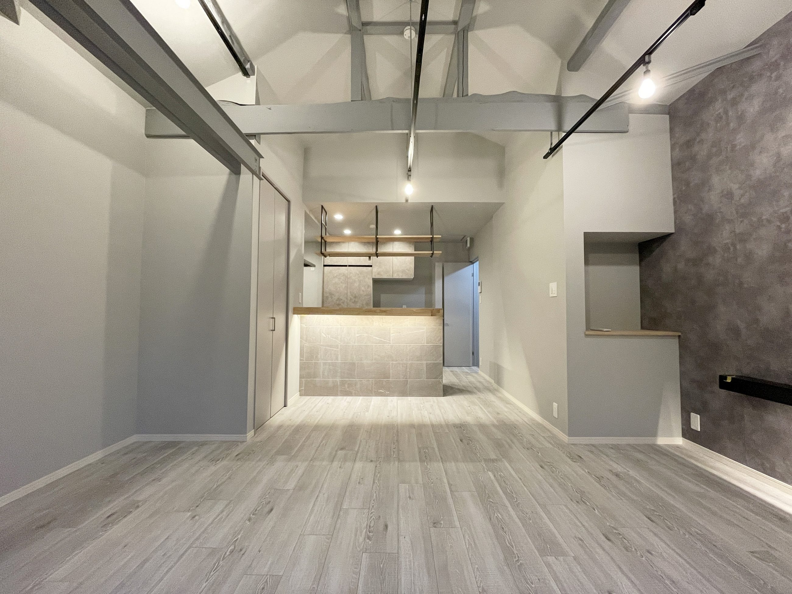 池袋 築40年強の2LDK木造戸建てをモダンデザイン＋躯体表しにより開放感のある2LDKにフルリノベーション【池袋 木造戸建て 2LDK 62m2賃貸】eims（エイムズ - eims (エイムズ)