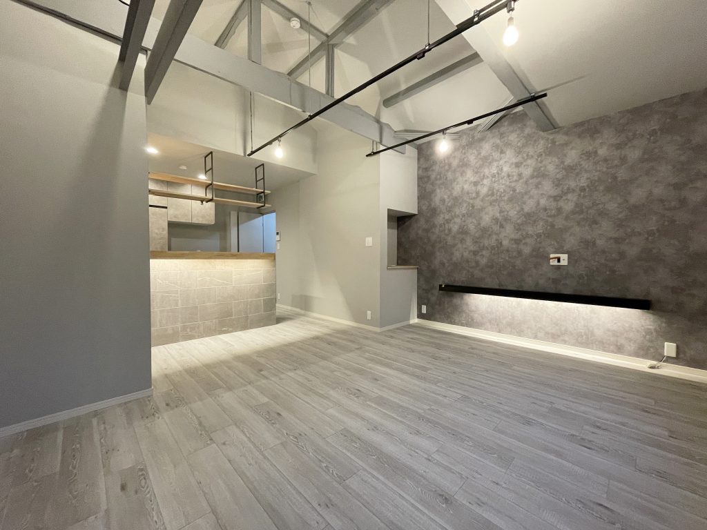 池袋 築40年強の2LDK木造戸建てをモダンデザイン＋躯体表しにより開放感のある2LDKにフルリノベーション【池袋 木造戸建て 2LDK 62m2賃貸】eims（エイムズ - eims (エイムズ)