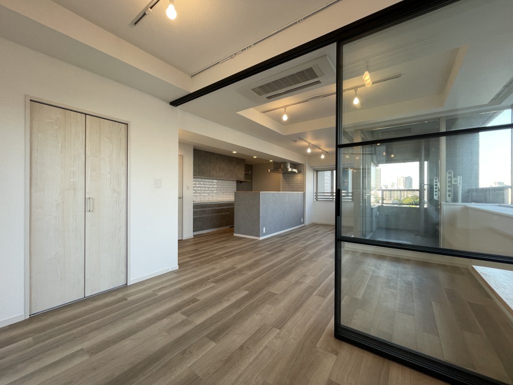 目黒 築23年のファミリーマンションを開放感のあるオープンキッチンが印象的なLDKにフルリノベーション【目黒 RC 3LDK 72m2自宅】eims（エイムズ - eims (エイムズ)