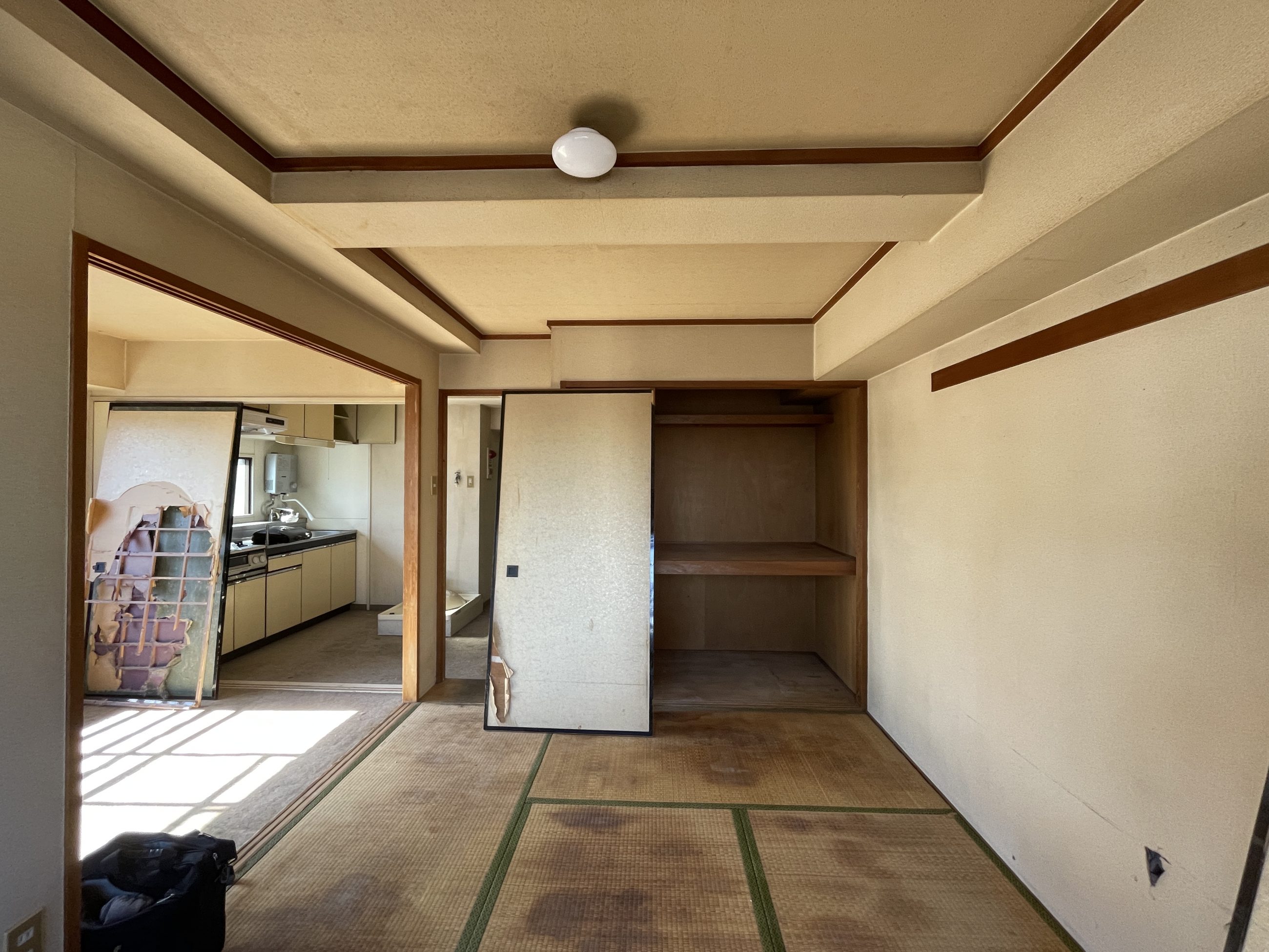 阪東橋 築37年の3点UBの1DKをオリジナルシステムキッチンが映える1LDKにフルリノベ【37年 鉄骨 リノベーション事例】eims（エイムズ） - eims (エイムズ)