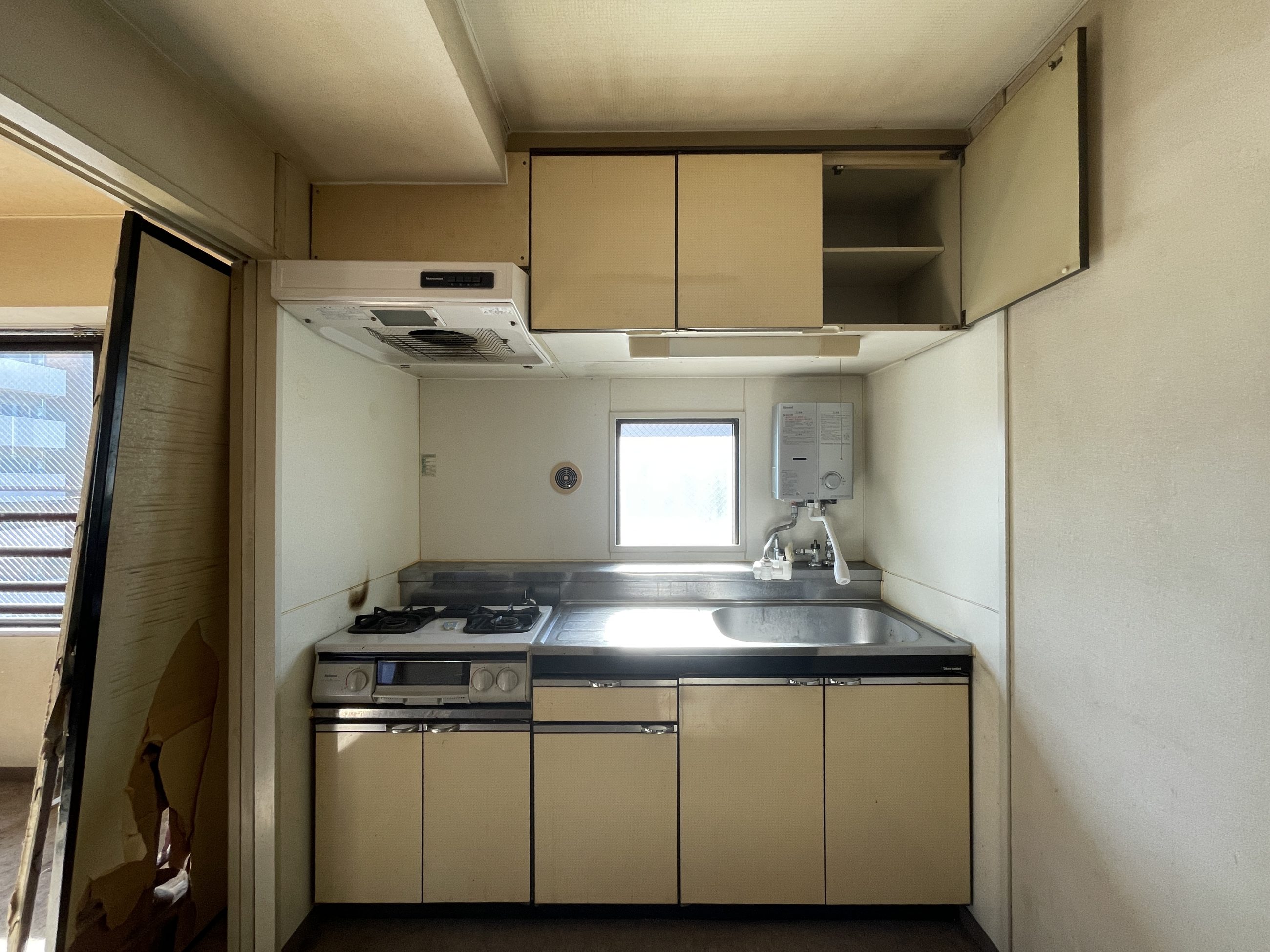 阪東橋 築37年の3点UBの1DKをオリジナルシステムキッチンが映える1LDKにフルリノベ【37年 鉄骨 リノベーション事例】eims（エイムズ） - eims (エイムズ)