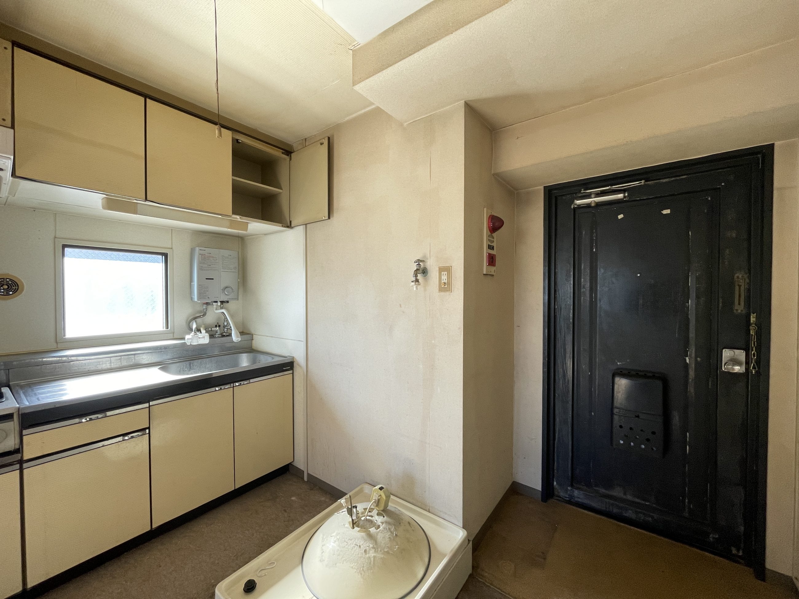 阪東橋 築37年の3点UBの1DKをオリジナルシステムキッチンが映える1LDKにフルリノベ【37年 鉄骨 リノベーション事例】eims（エイムズ） - eims (エイムズ)