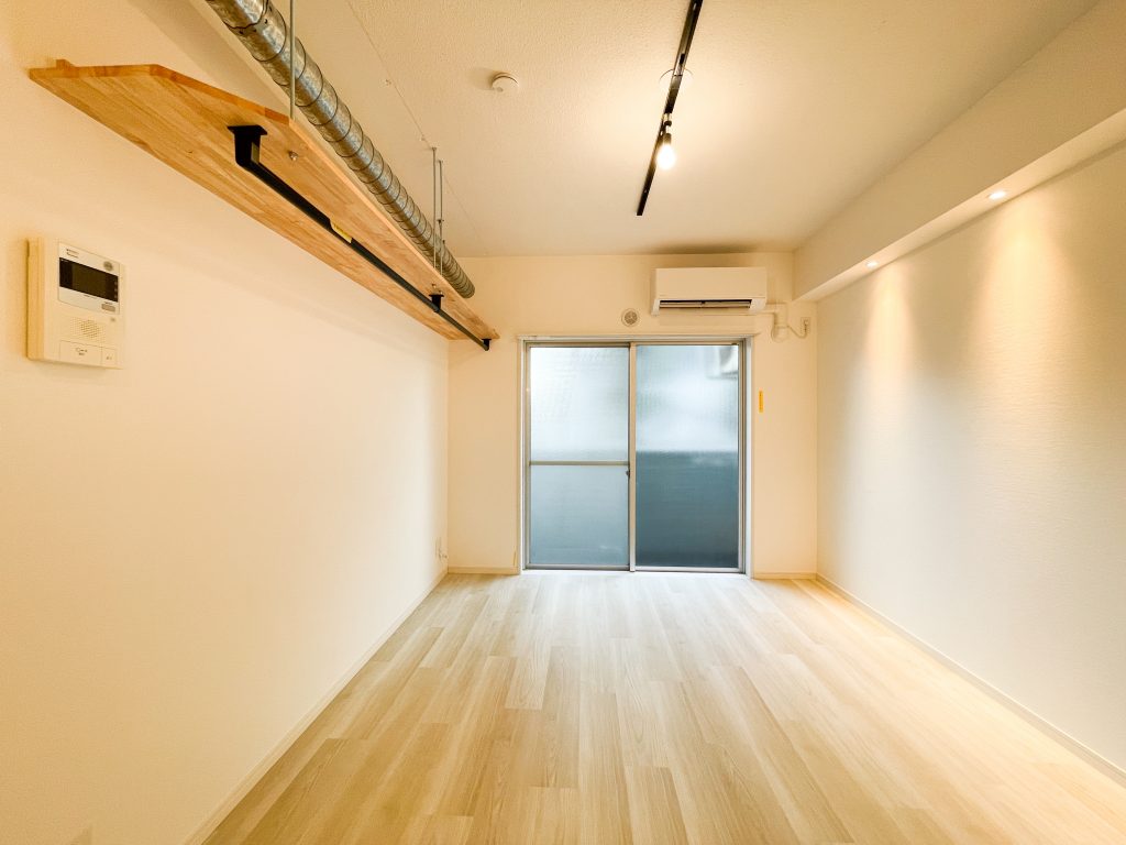 聖蹟桜ヶ丘 1階1Rを壁沿い調光DLにより明るく、優しい印象の空間にリニューアル【多摩市 築35年 RC 1R 賃貸】eims（エイムズ - eims (エイムズ)